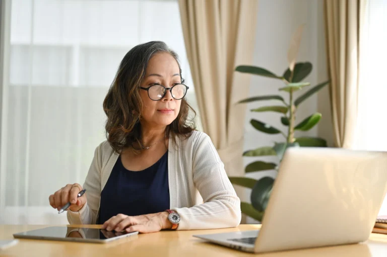 Can You Switch Medicare Advantage Plans? Timing Rules Explained (2026)